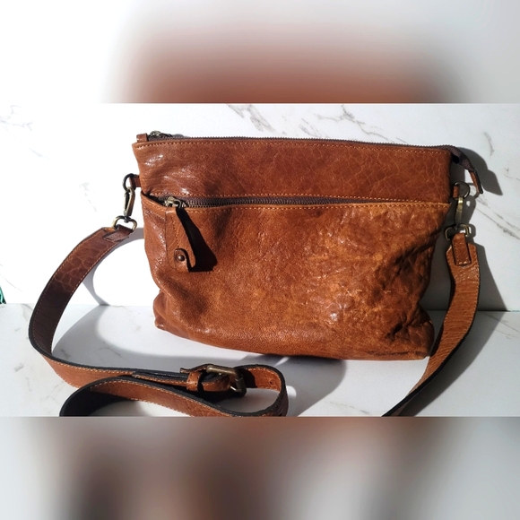 Maxon Collection | Bags | Guc Maxon Collection Leather Crossbody Bag ...